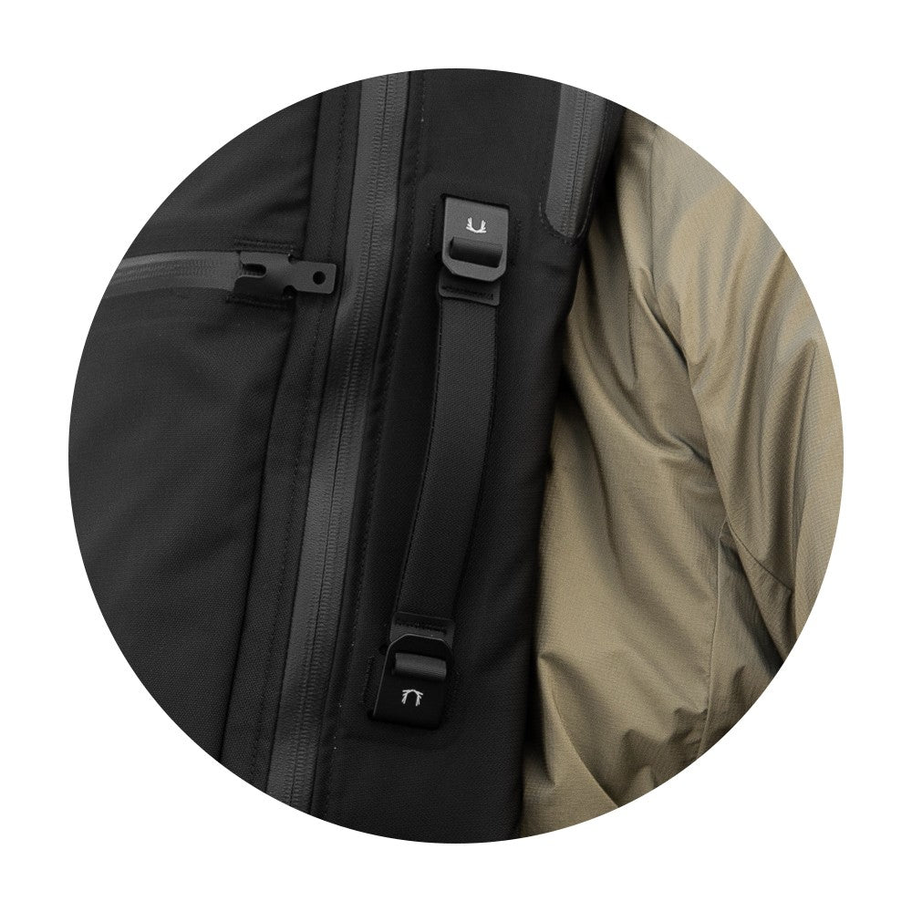 Black Ember Citadel R3 25 L Handle – Mukama